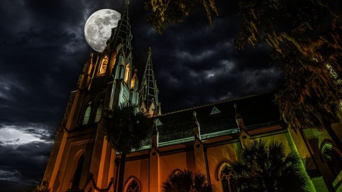 Double the Thrills, Double the Chills! | Visit Savannah