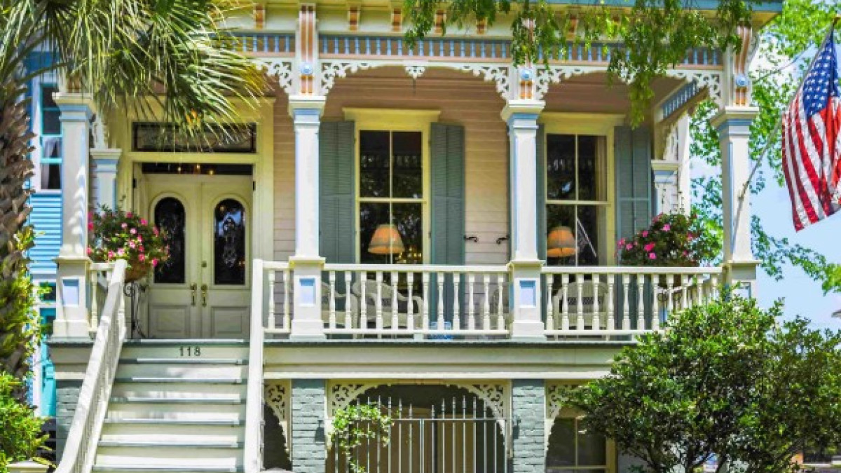 Americana Summer Special | Visit Savannah