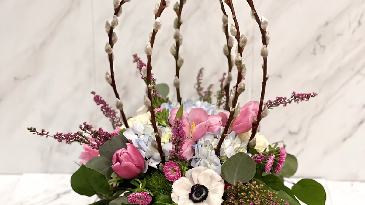 Easter Inspired Fresh Flower Workshop | Visit Savannah
