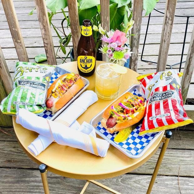 10 Must-Try Places to Eat on Tybee Island | VisitSavannah.com