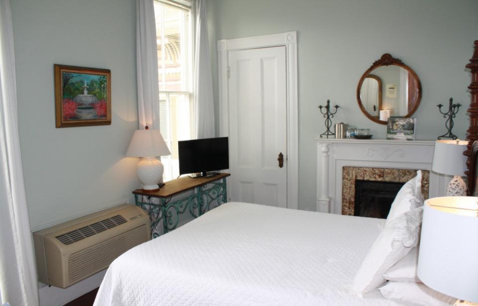 Forsyth Park Inn | Visit Savannah