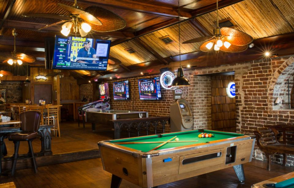 Dub's Pub | Visit Savannah