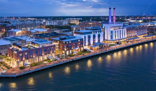 Electric Moon Skytop Lounge | Visit Savannah